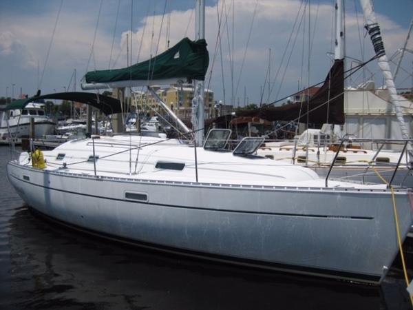 2001 BENETEAU 331 Cruiser Sail Sail Boat For Sale in Little Rive...
