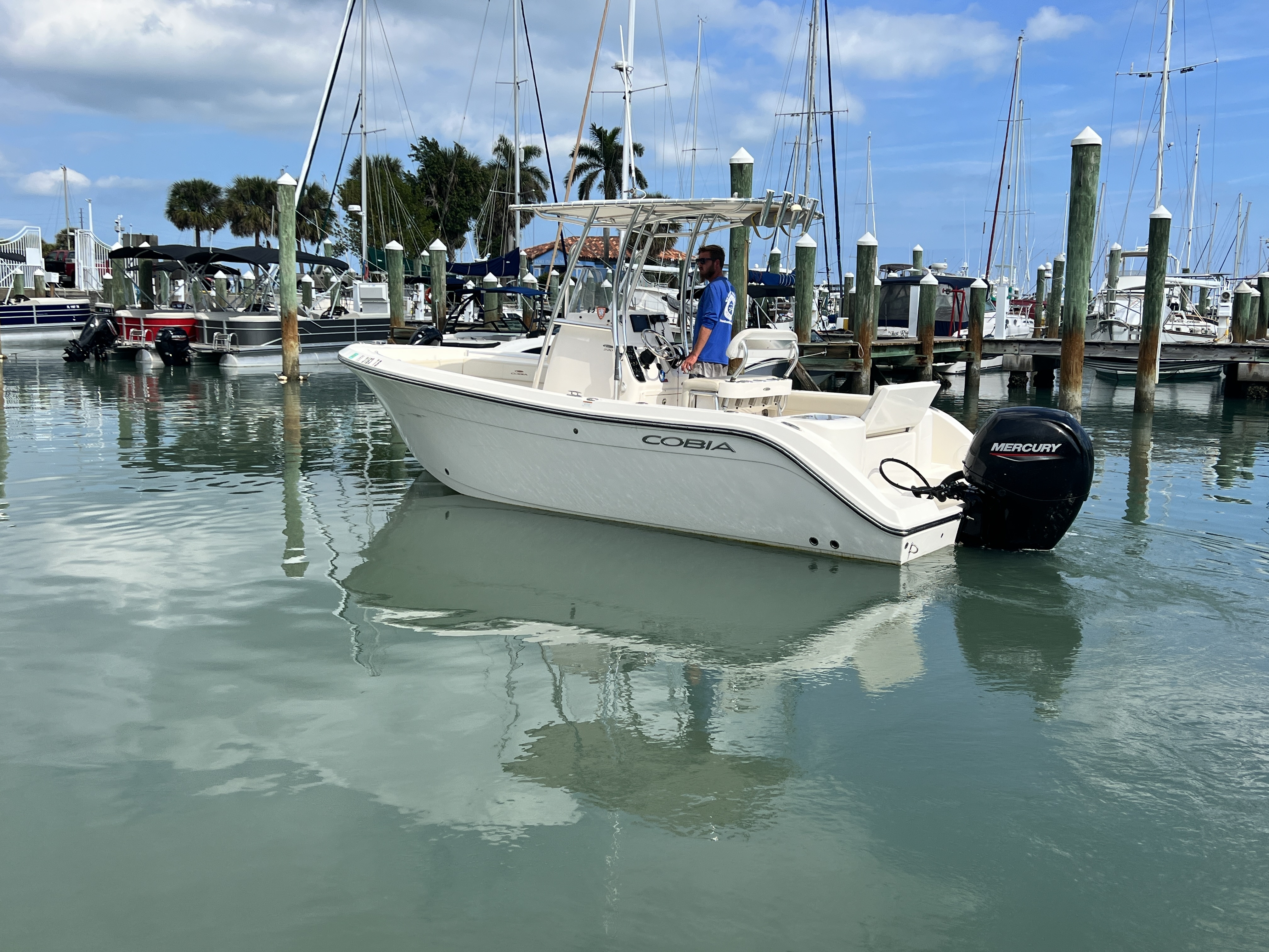 2021 COBIA 220 DC Dual Console Power Boat For Sale in Fort Pierc...