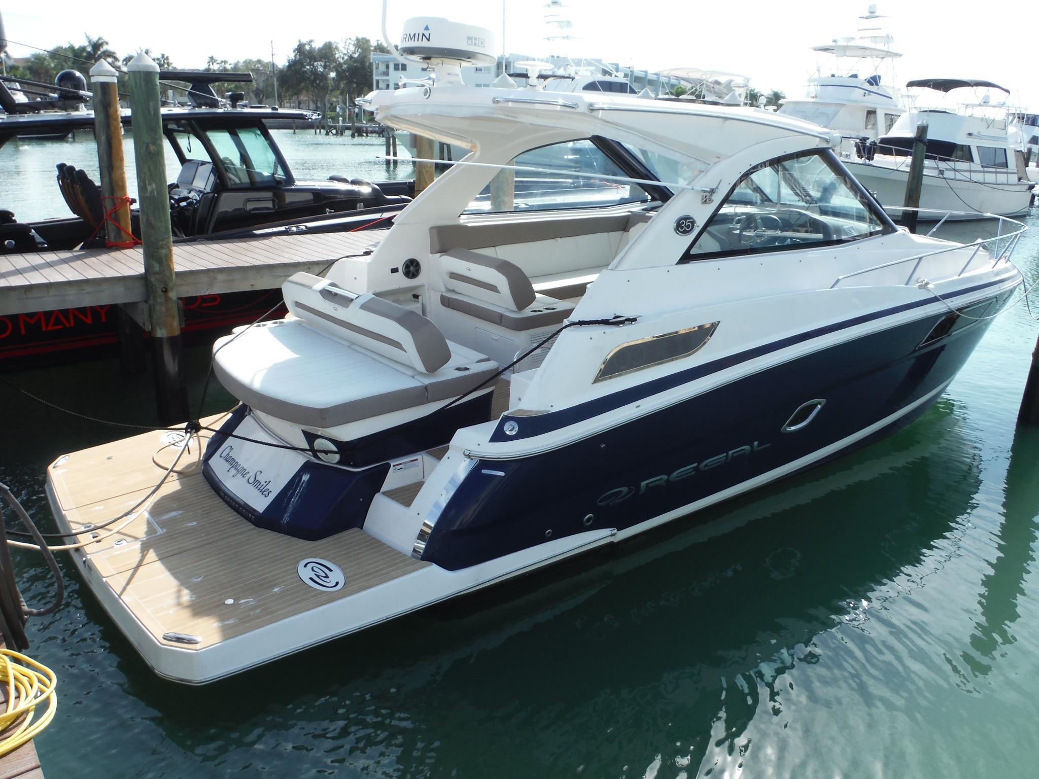 2018 REGAL 35 Sport Coupe Motoryacht Power Boat For Sale in Sain...