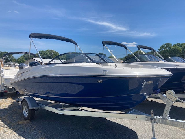 2023 Bayliner VR5 Bowrider - Outboard Bowrider Power Boat For Sa...