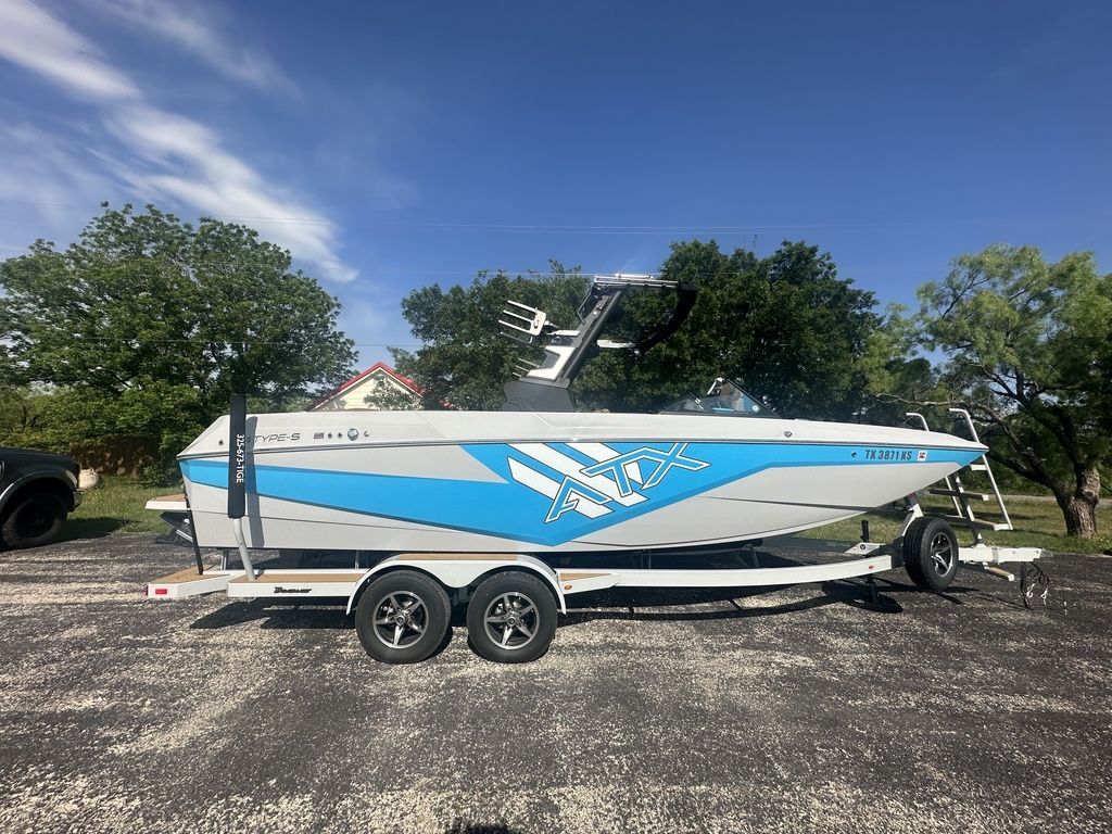 2003 POLAR BOATS Fishmaster 21 Center Console Power Boat For Sal...