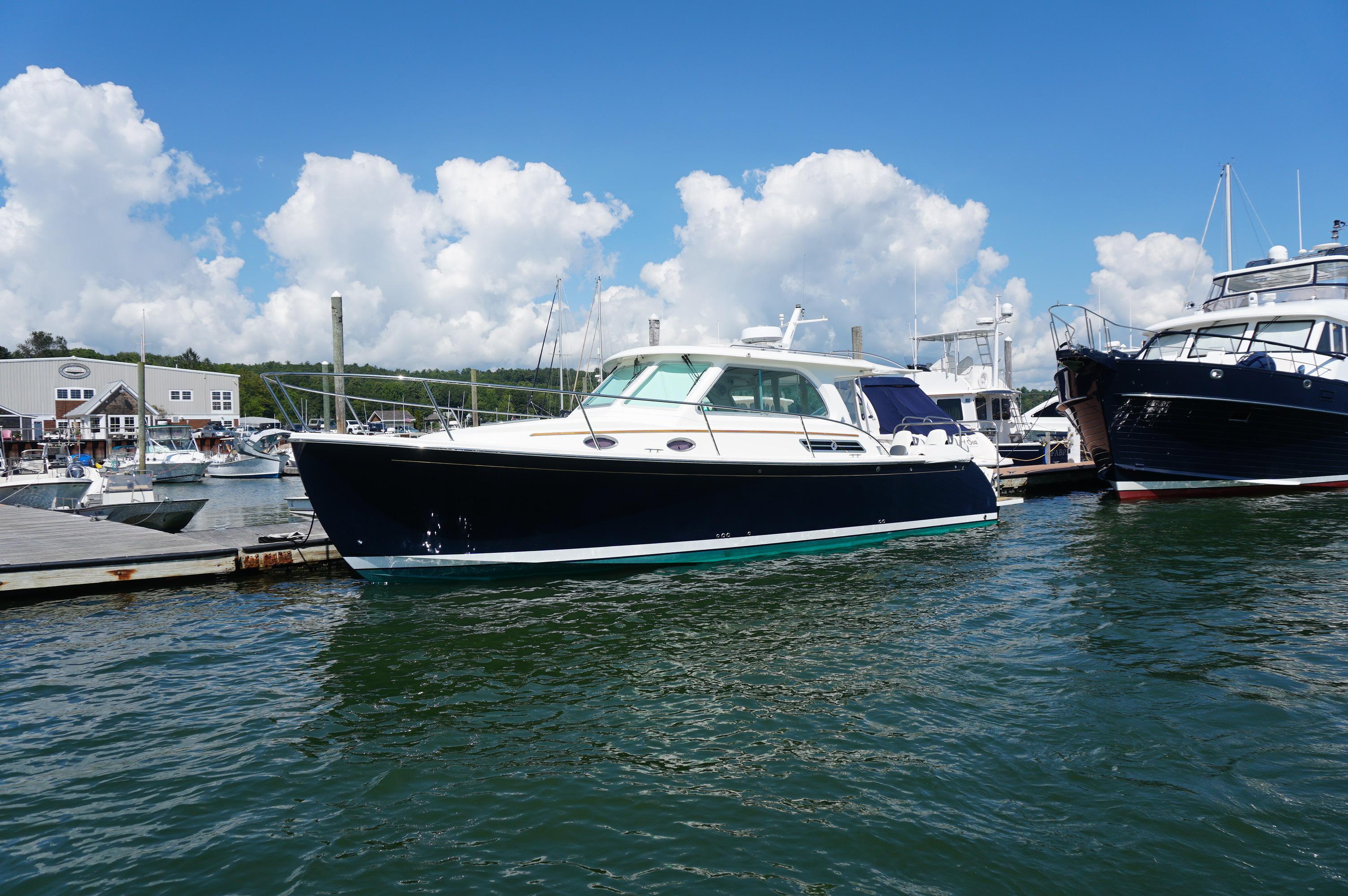 2019 BACK COVE 34O Downeast Power Boat For Sale in South Freepor...