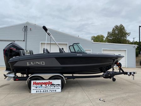 2024 LUND 189 TYEE GL Ski and Wakeboard boat Power Boat For Sale...