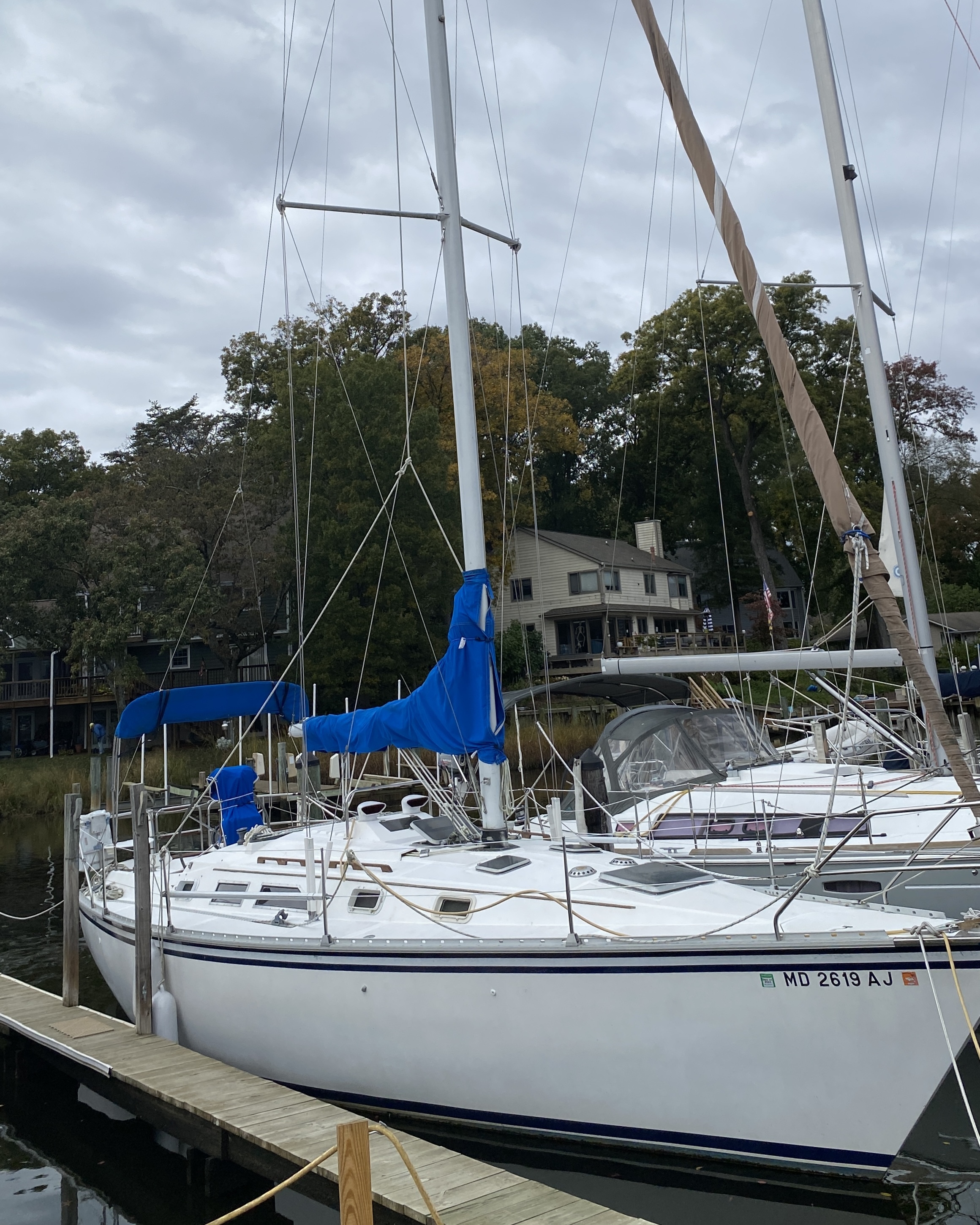 1983 Hunter 34 Sloop CruiserRacer Sail Boat For Sale in Saint Mi...
