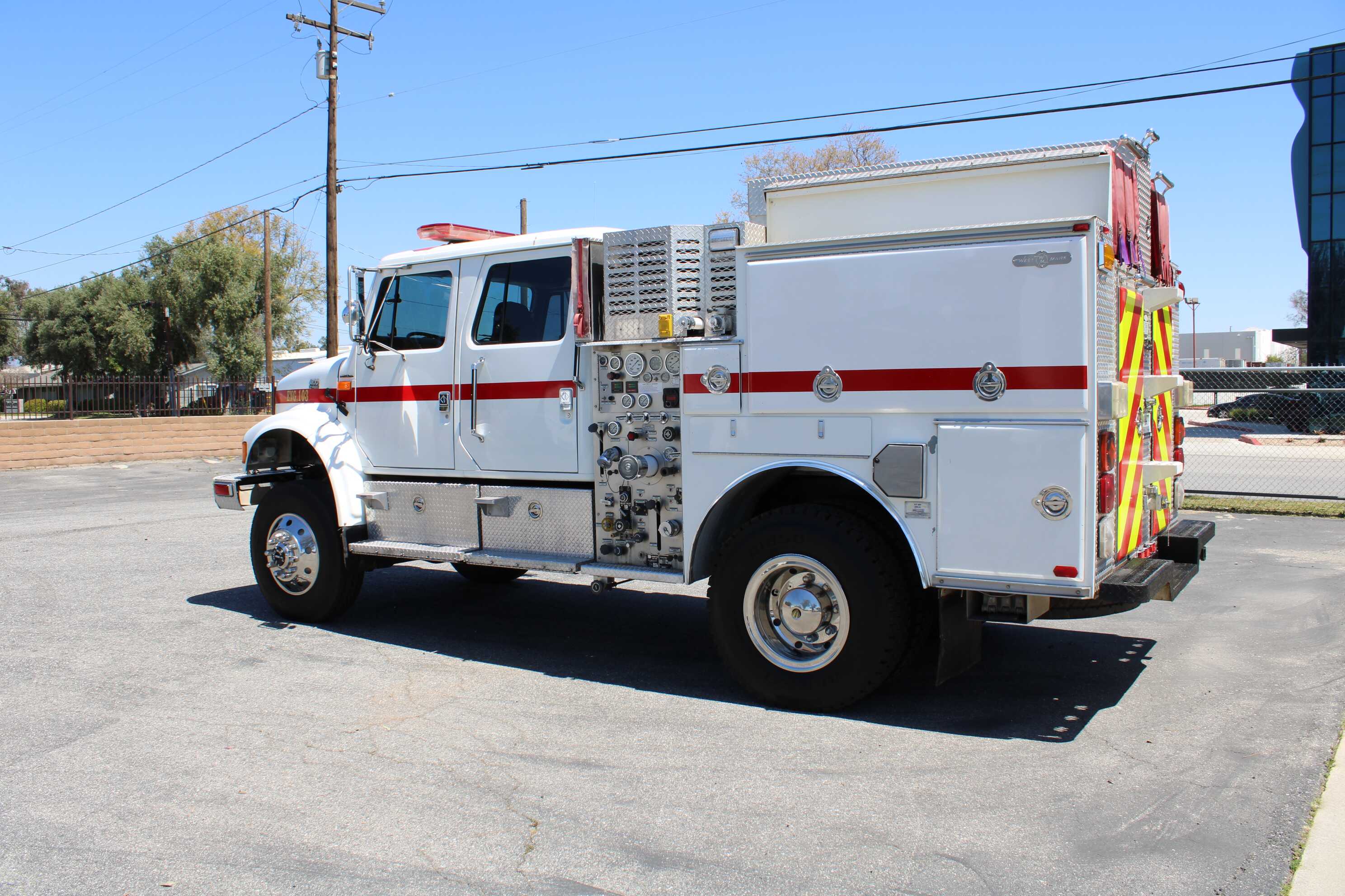 Used 2001 INTERNATIONAL 4800 4x4 Crew Cab Type 3 Wildland Fire Engine ...