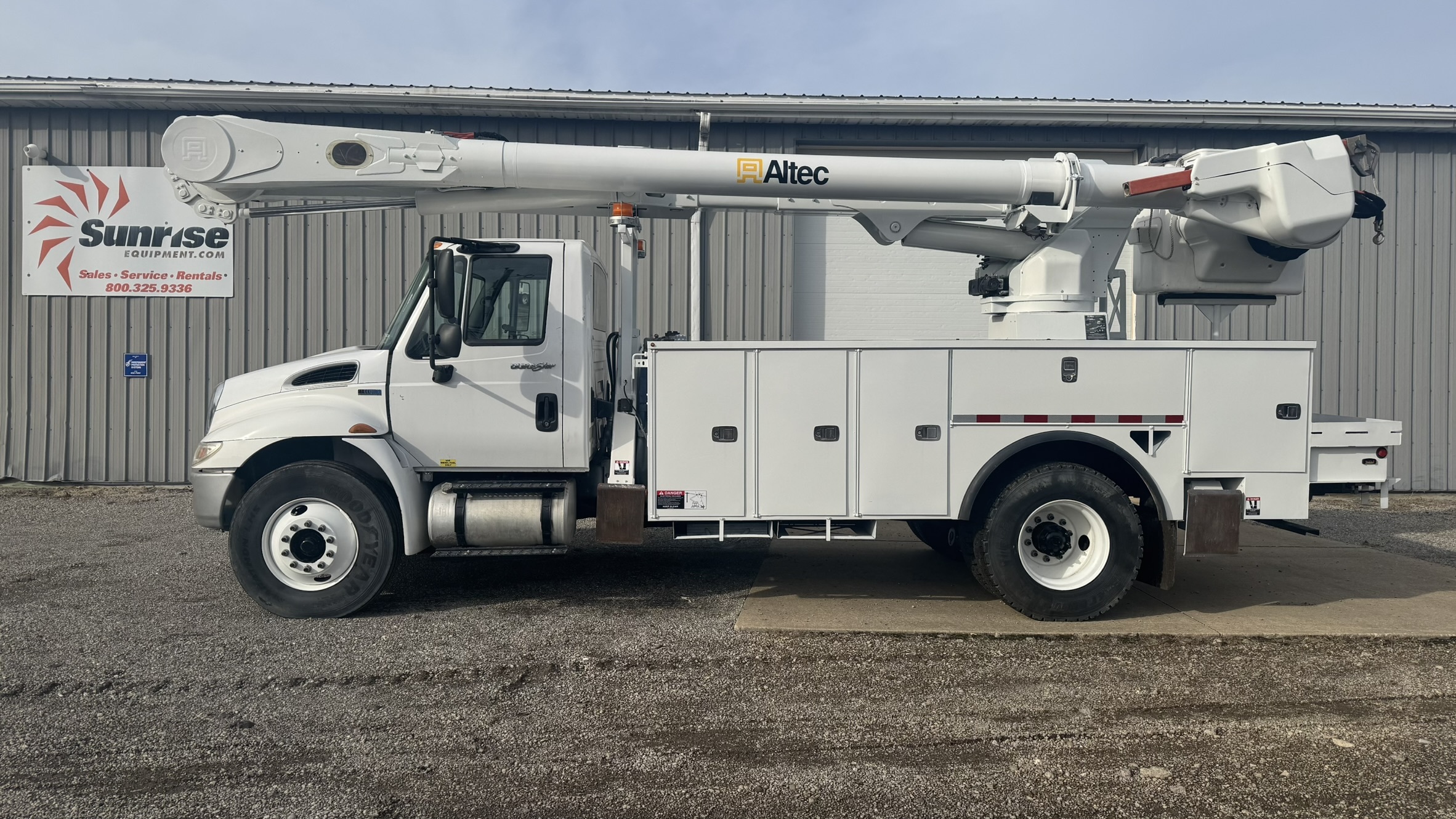 Used 2014 ALTEC AM55 Bucket Truck in Canton, OH | RaD
