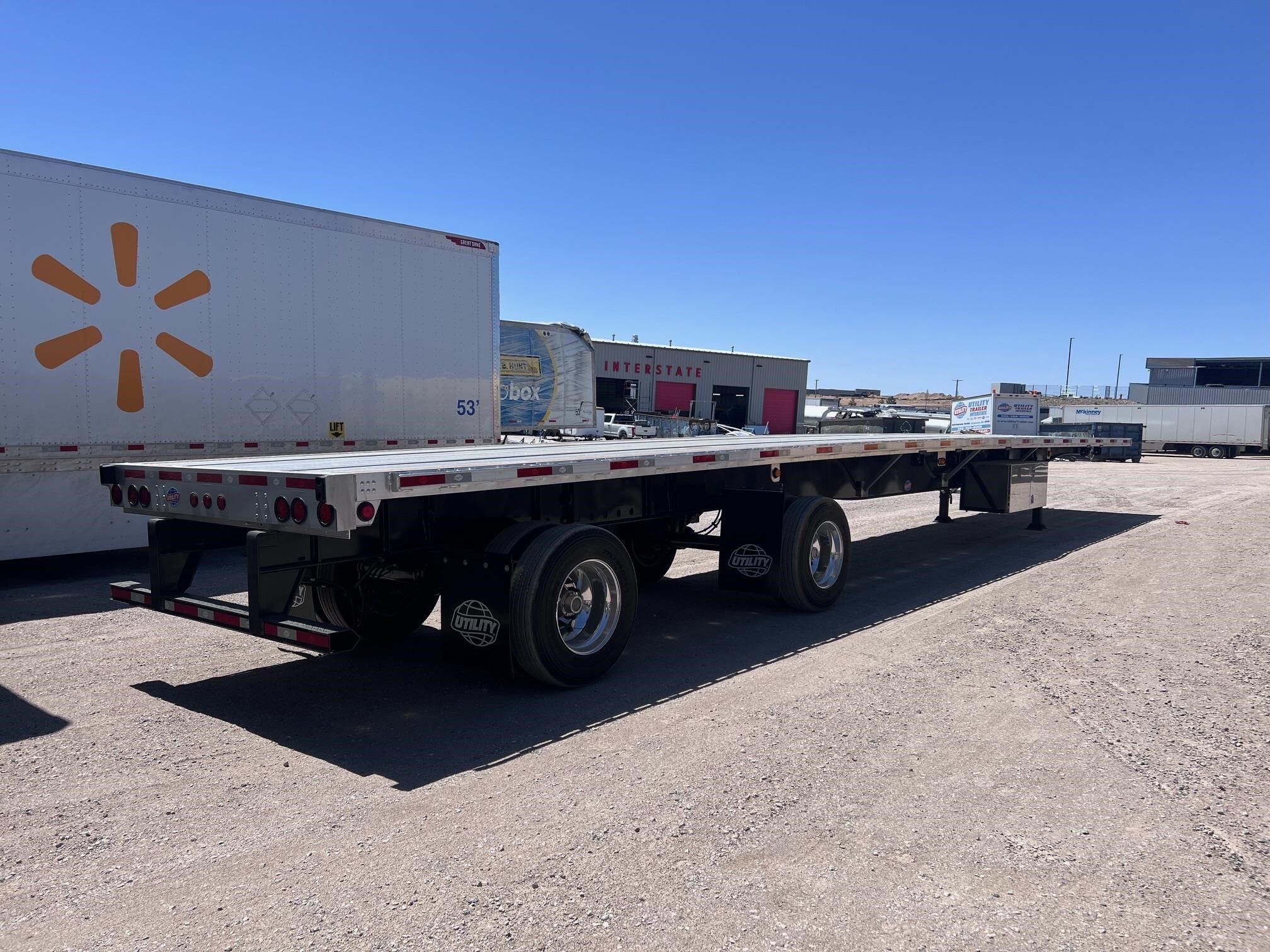 New 2025 UTILITY CAL LEGAL 53' COMBO FLATBED, REAR SLIDE AXLE, 1 TO ...