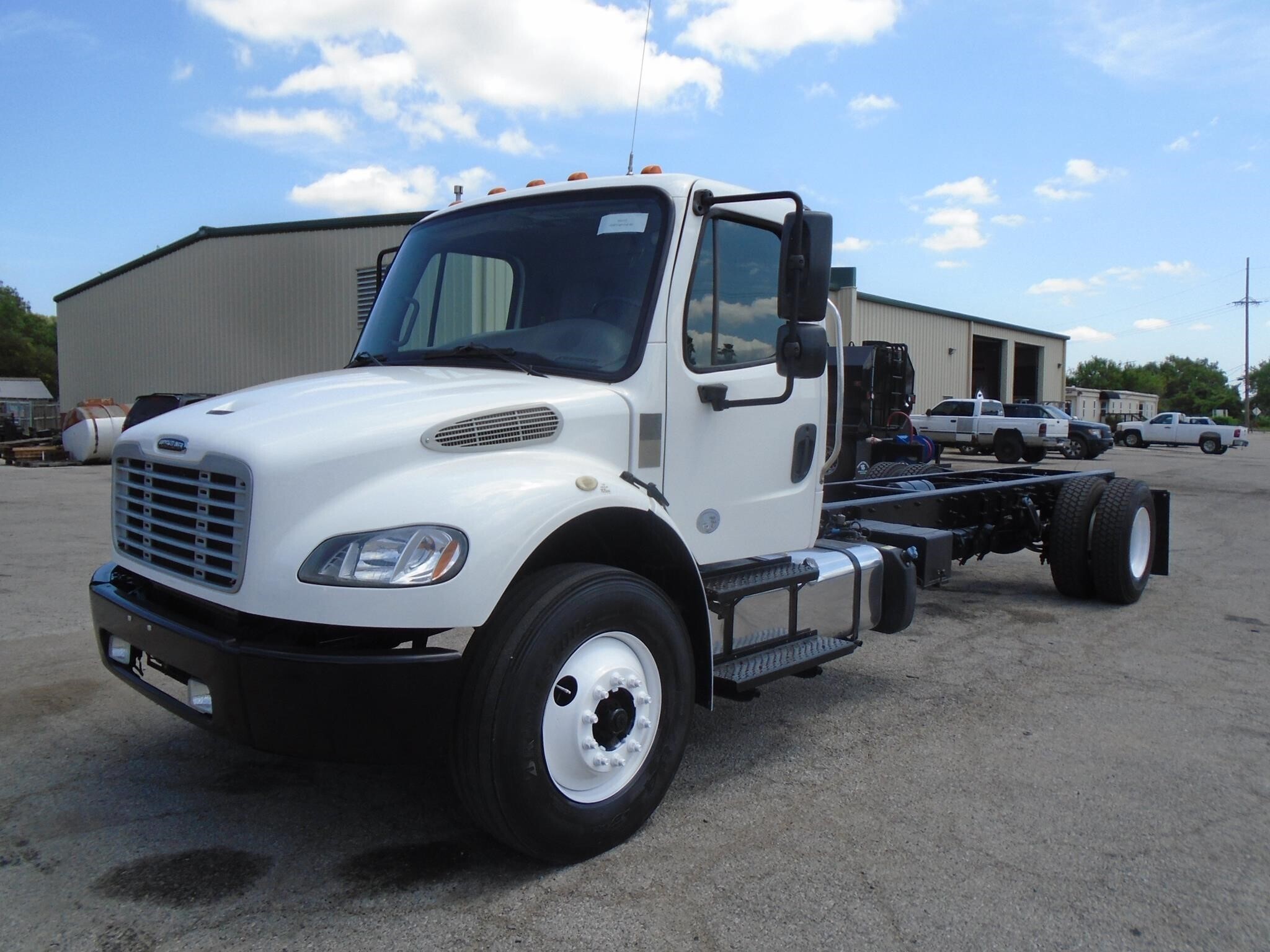 Used 2018 FREIGHTLINER BUSINESS CLASS M2 106 Cab Chassis in Kansas City ...
