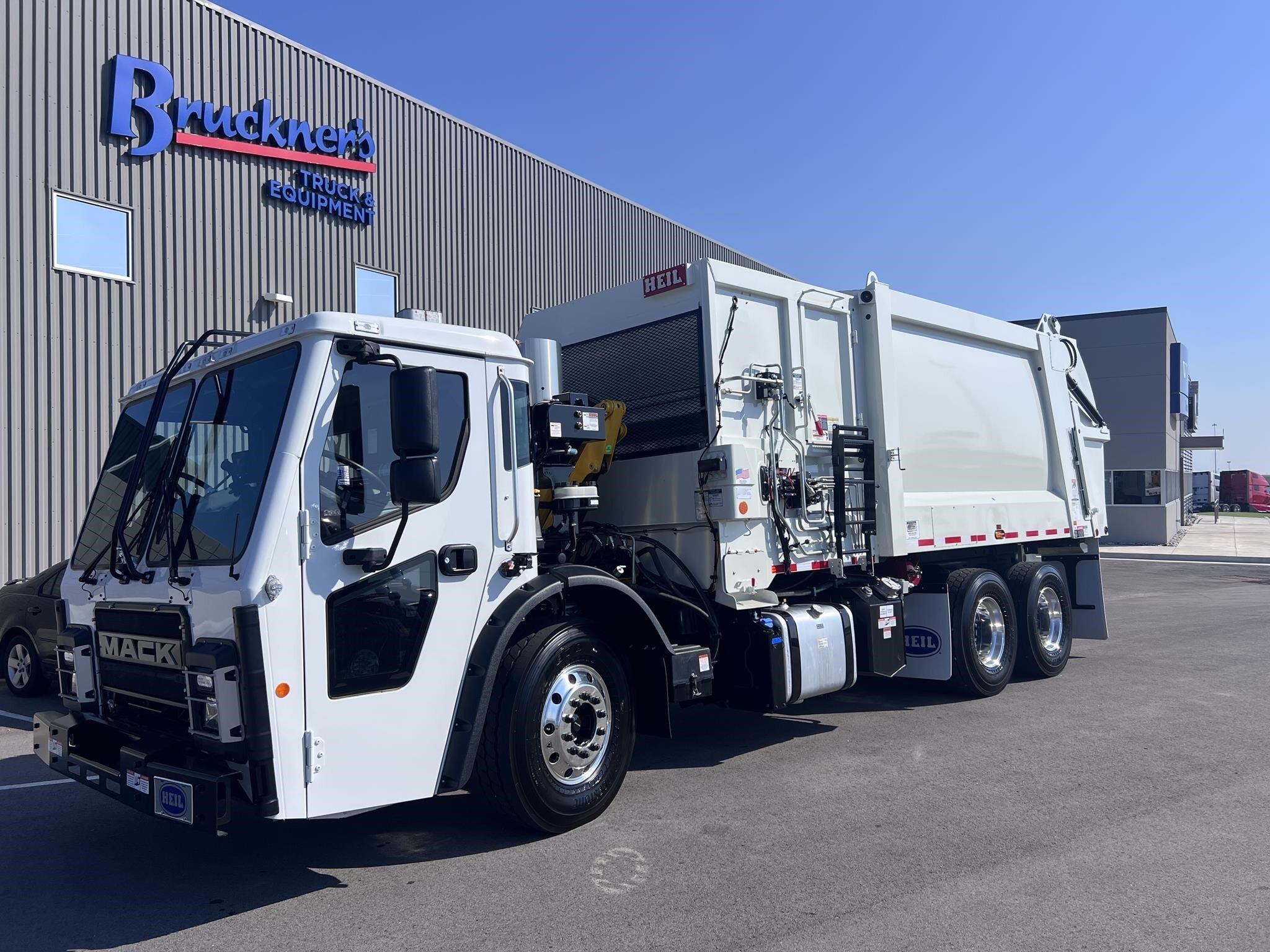 New 2026 MACK LR613 Garbage Truck in Tulsa, OK | NextTruck