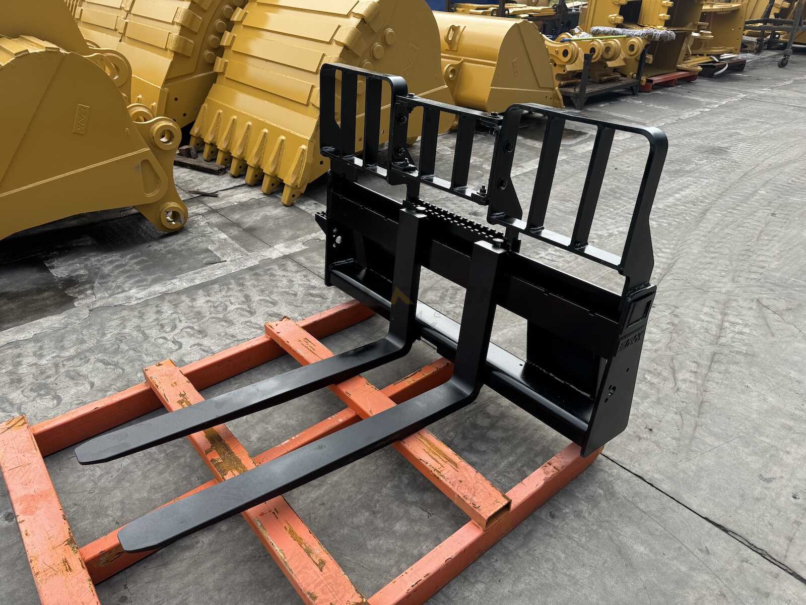 New BEDROCK Skid Steer Loader GP Fork Carriage, 50in,Fork Tine 42in ...