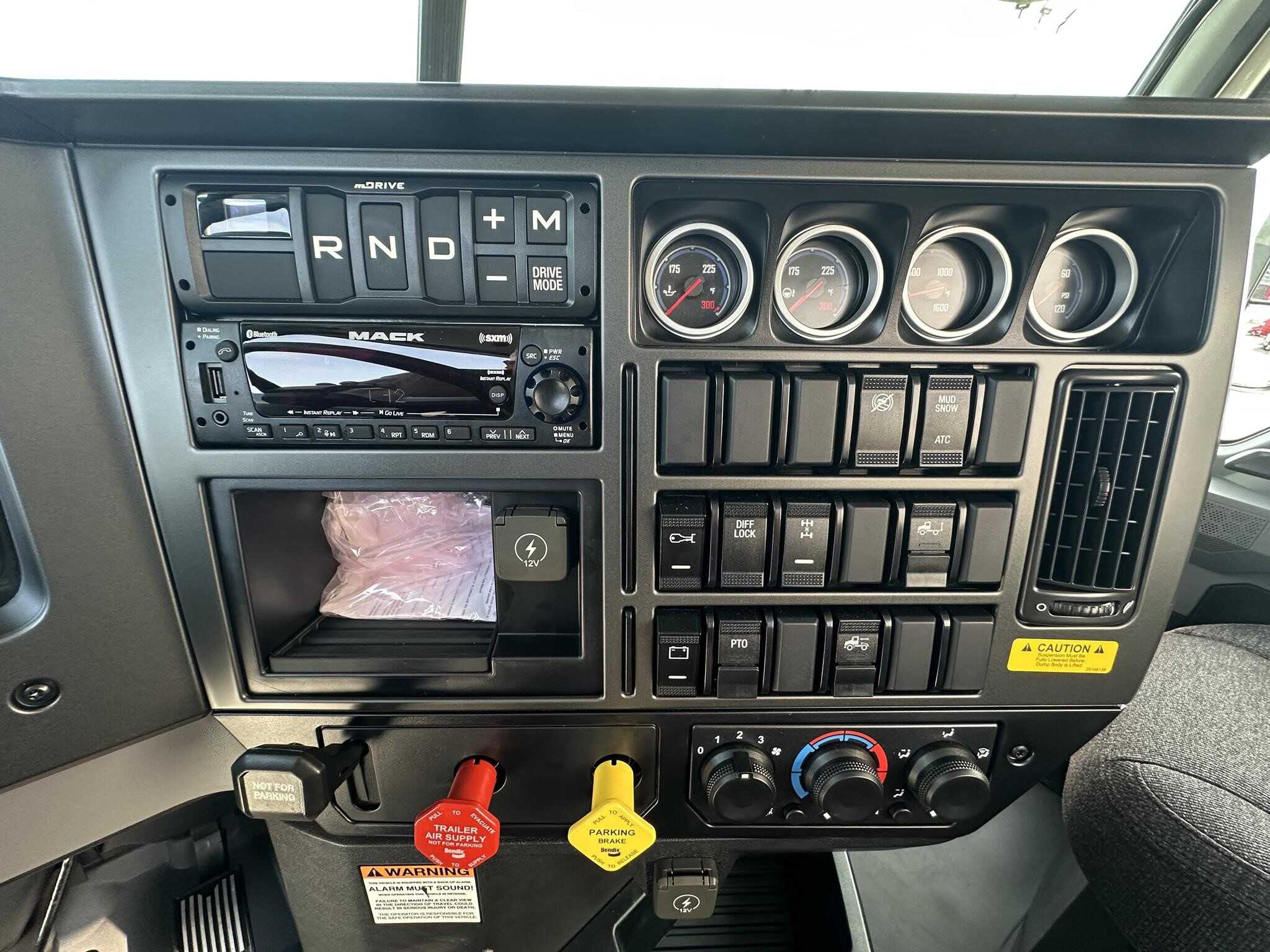 New 2026 MACK PINNACLE Conventional - Day Cab in San Antonio, TX ...