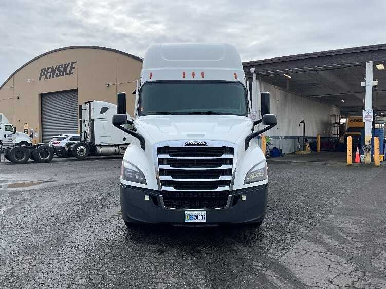 Used 2023 FREIGHTLINER CASCADIA 116 Conventional - Sleeper Truck in ...