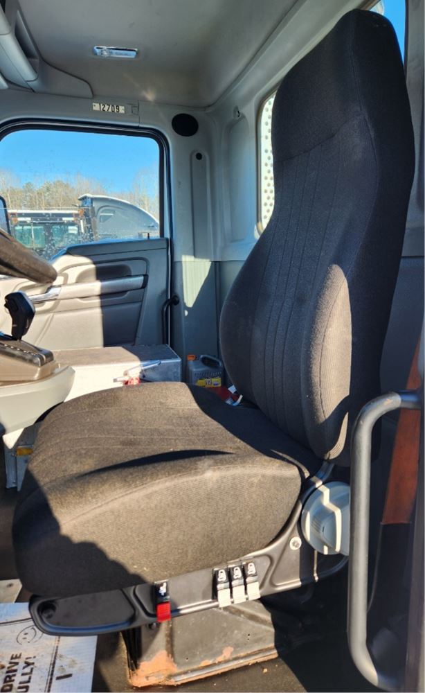 Used Kenworth T680 Seat in North East, MD | NextTruck