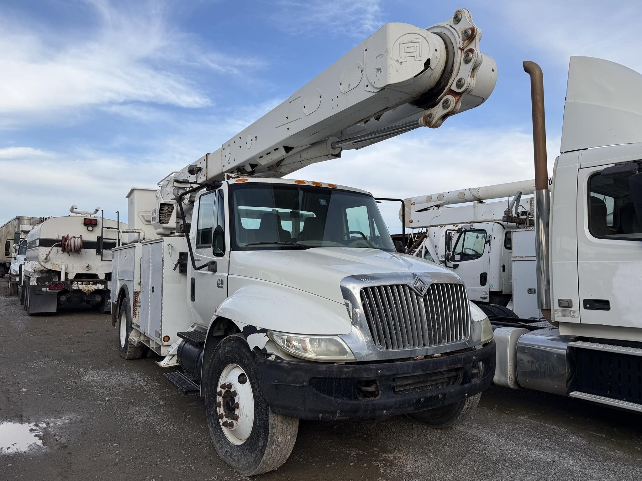 Used 2006 ALTEC AM55 Bucket Truck - Boom Truck in Covington, TN | NextTruck