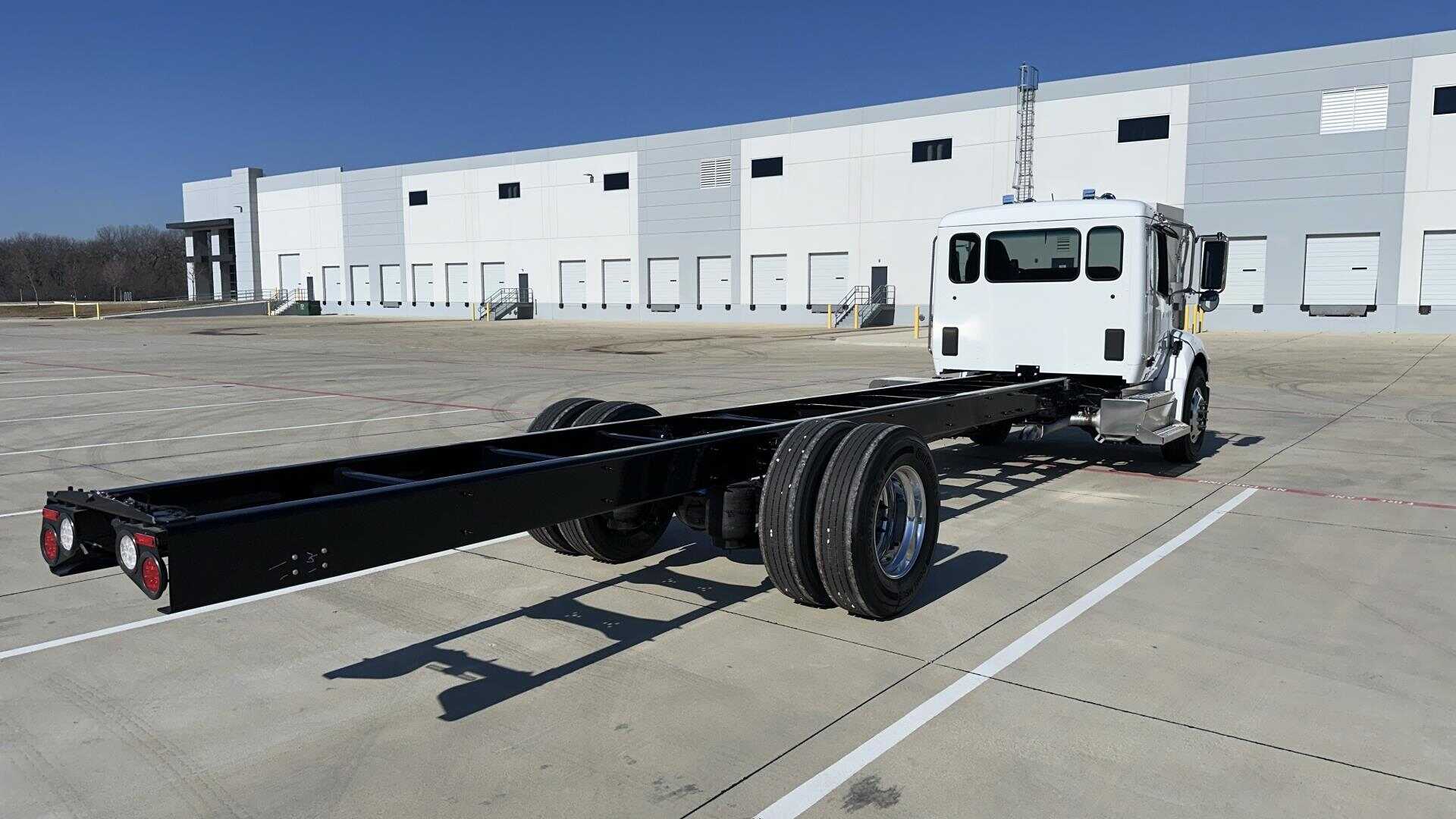 New 2025 Peterbilt 536 Day Cab Trucks in Dallas, TX | RaD