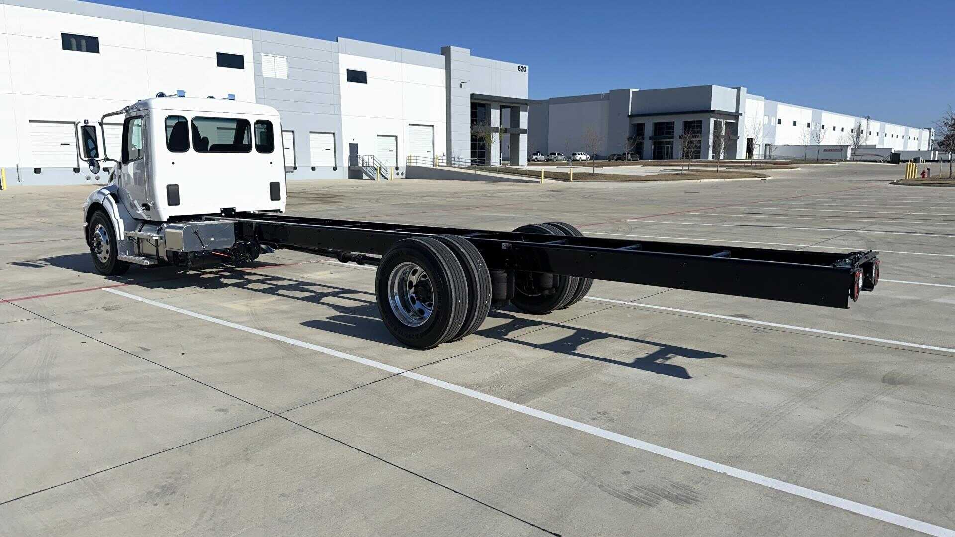 New 2025 Peterbilt 536 Day Cab Trucks in Dallas, TX | RaD
