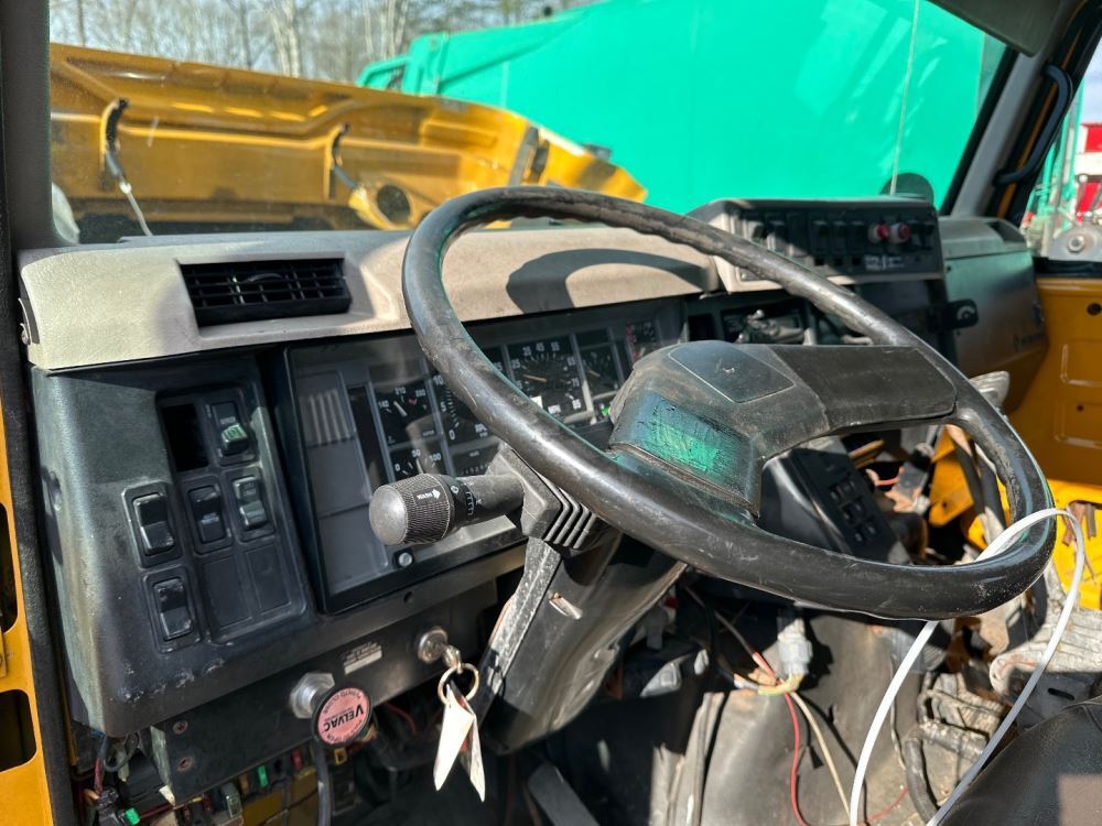 Used International 4900 Dash Accessory in North East, MD | RaD