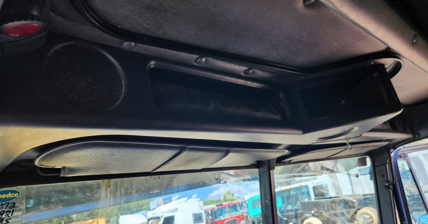 Used Freightliner FLD120SD Glider Interior Part & Accessory in North ...