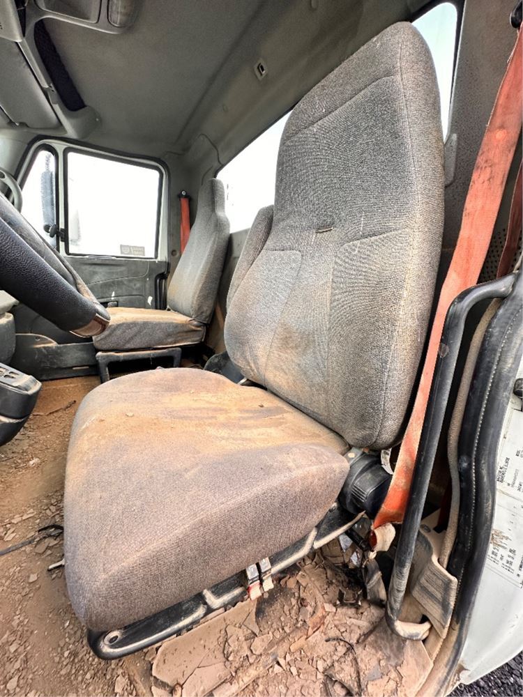Used International 4300 Seat in North East, MD | RaD