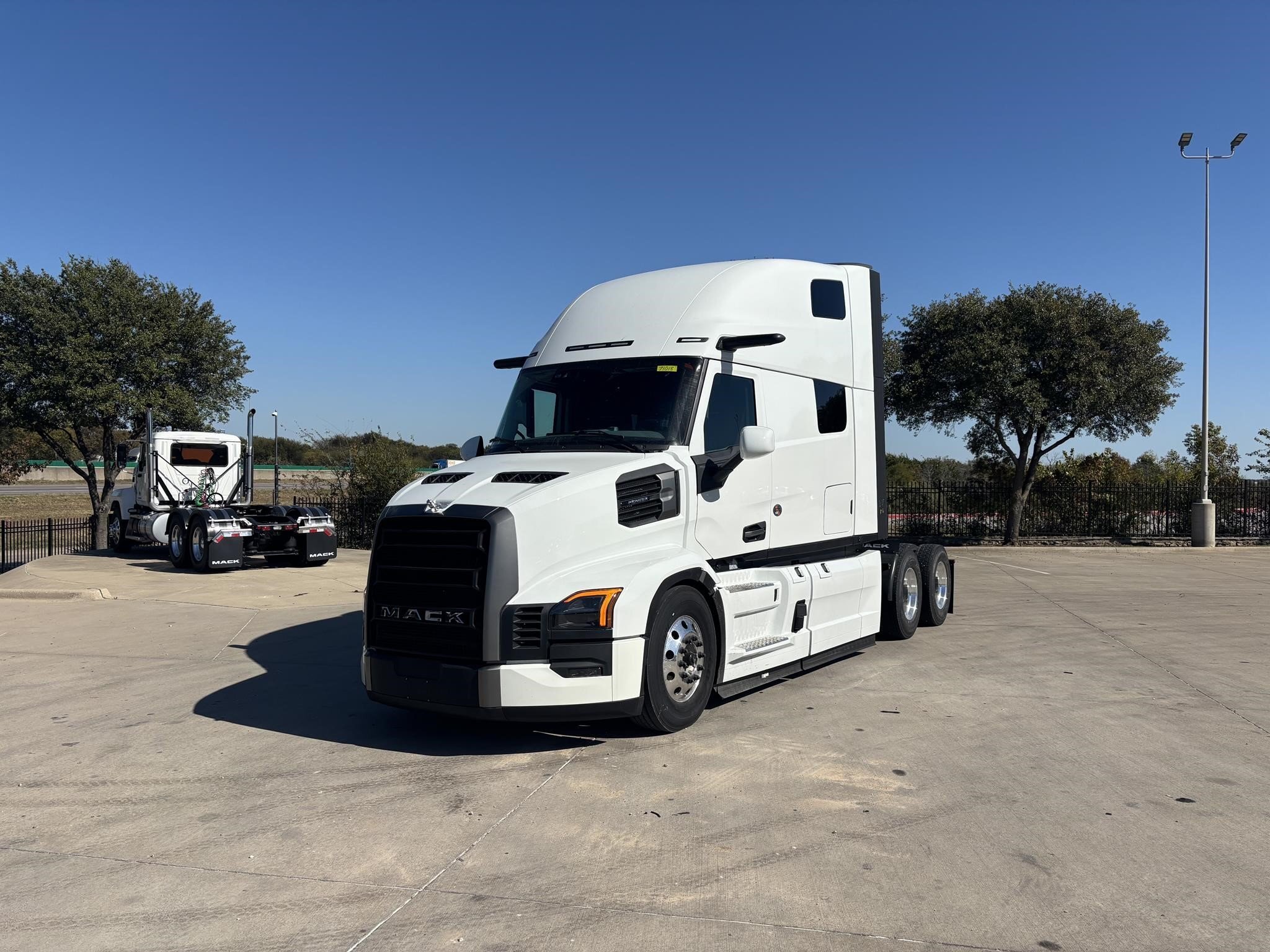 New 2026 MACK PINNACLE Conventional - Sleeper Truck in Dallas, TX ...