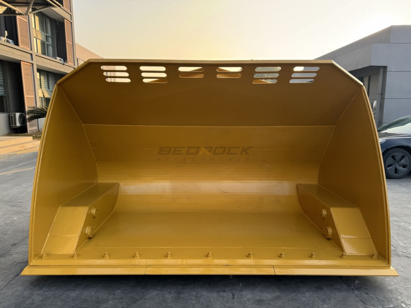 New BEDROCK High Dump Bucket for Pin on CAT 950H 962H, 5.1m3 Bucket in ...