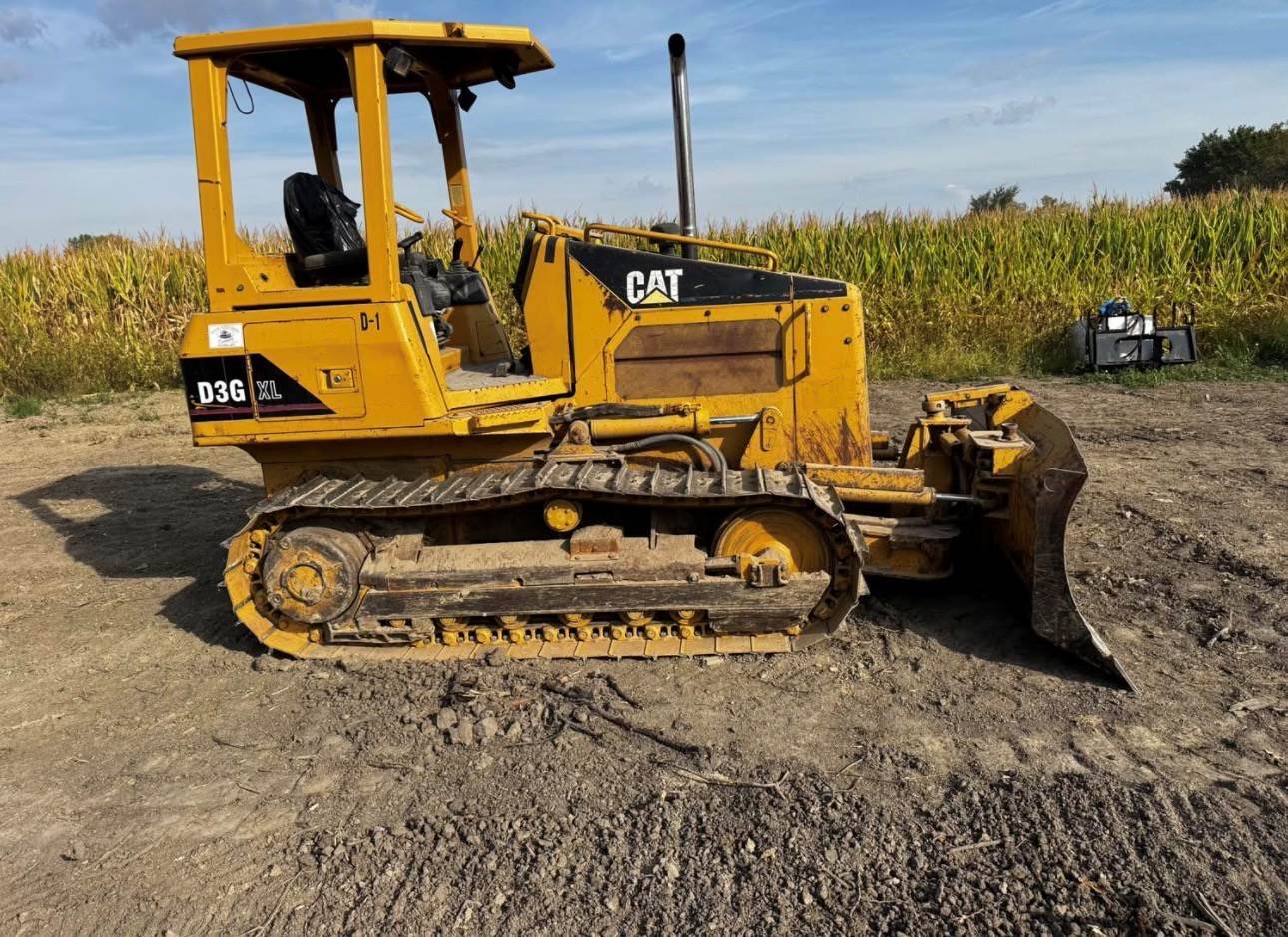 Used 2003 CATERPILLAR D3G XL Dozers in Wayne, MI | RaD